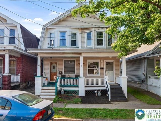 2451 Birch St, Wilson, PA 18042