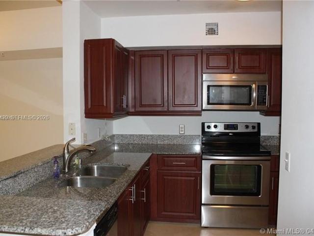 2451 Centergate Dr Apt 303, Miramar, FL 33025