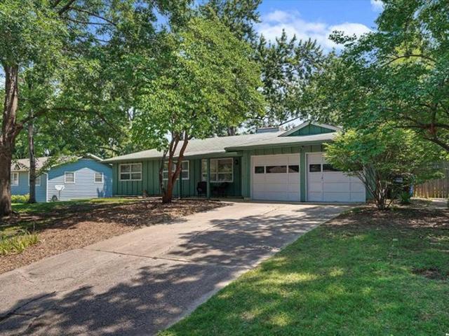 2452 Missouri St, Lawrence, KS 66046