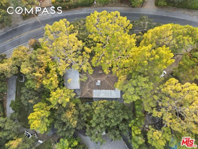 2452 N Altadena Dr, Altadena, CA
