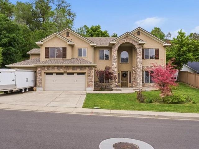 2452 Oak Ln, Layton, UT 84040