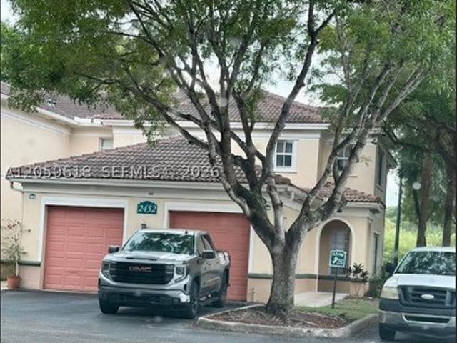 2452 Centergate Dr Apt 104, Miramar, FL 33025