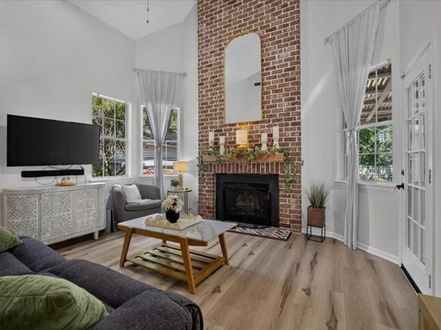 2452 Fulford Ct, Mount Pleasant, SC 29466
