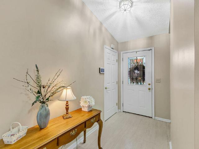 2452 Hickory Glen Lane