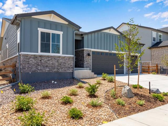 24534 E 34th Pl, Aurora, CO 80019