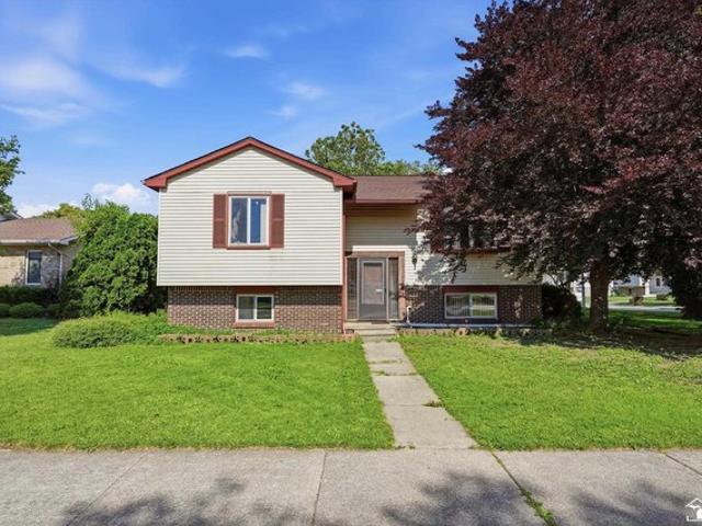 24539 Westpoint Ave, Trenton, MI 48183