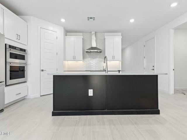 2453 E Villa Linda Dr, Phoenix, AZ 85024