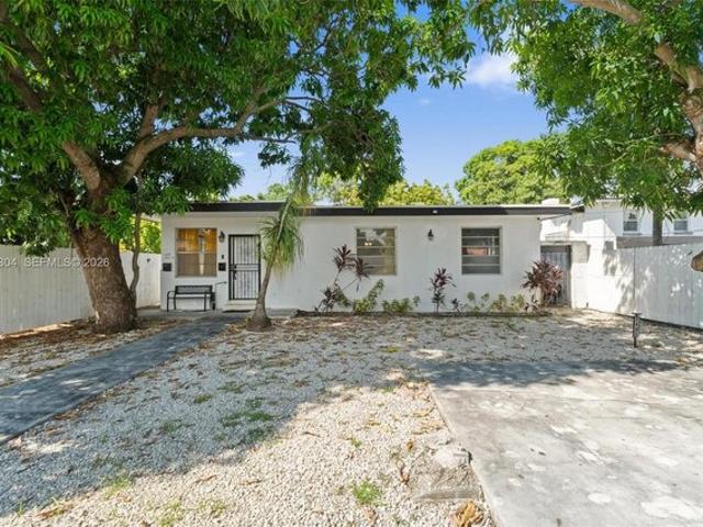2453 SW 17th St, Miami, FL 33145