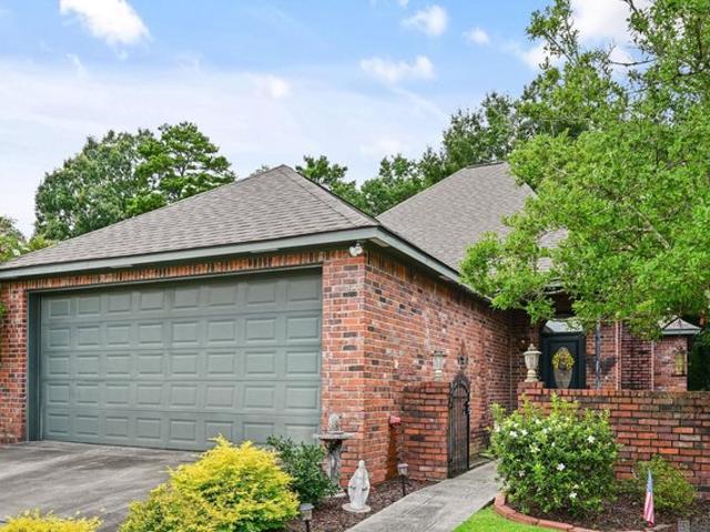 2453 Sherry St, Denham Springs, LA 70726