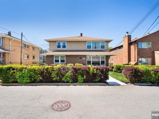 2453 1st St, Fort Lee, NJ 07024