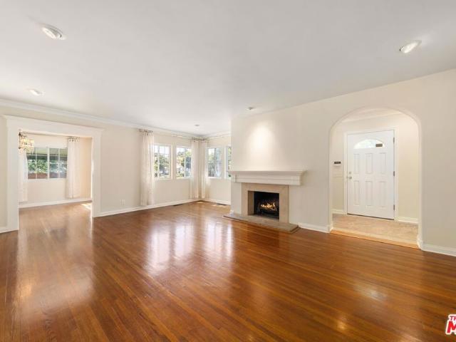 245 25TH Street