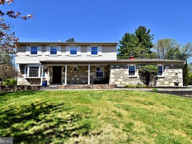 245 Cherry Blossom Dr, Southampton, PA 18966