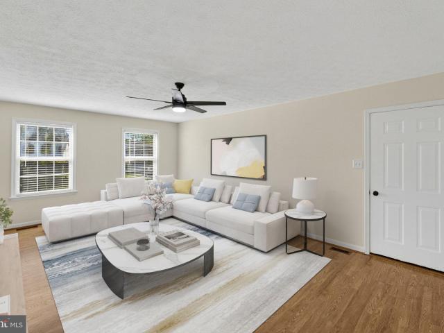 245 Baer Oak Dr, Maurertown, VA 22644 | MLS #VASH2014