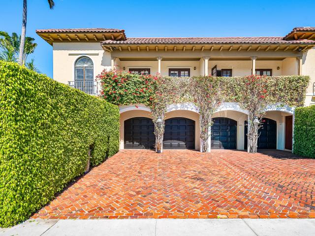 245 Brazilian Ave, Palm Beach, FL 33480 | MLS #R11159