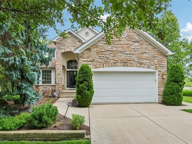 245 Burwick Rd, Highland Heights, OH 44143