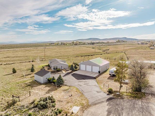 245 Dove Creek Ct, Spring Creek, NV 89815