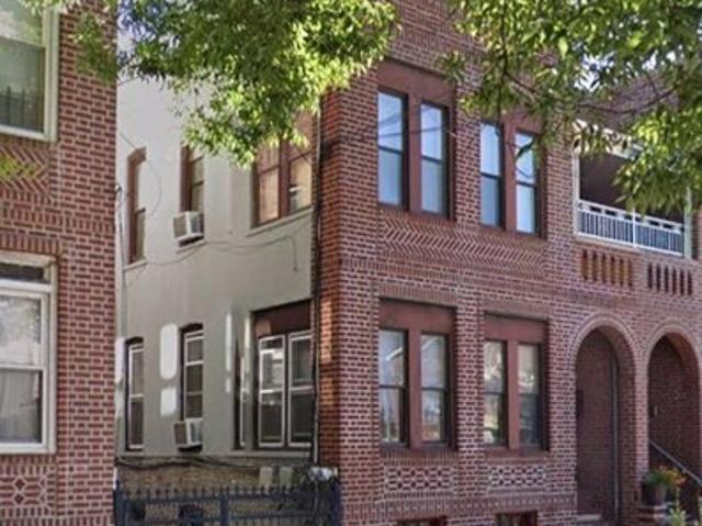 245 E 52nd St, Brooklyn, NY 11203