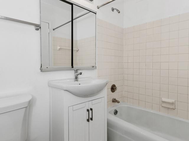 245 E 54TH Street 6E