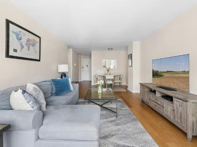 245 E 25TH Street 10K