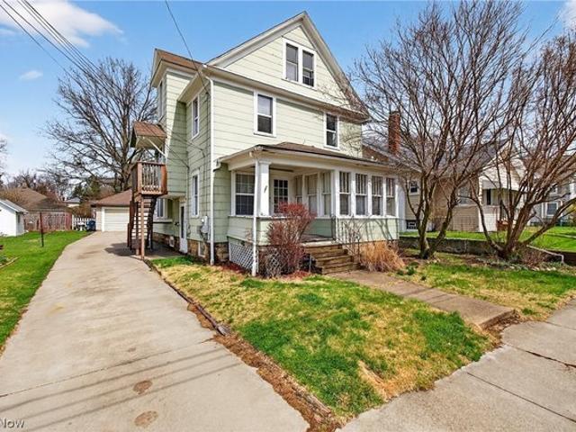 245 E Ford Ave, Barberton, OH 44203