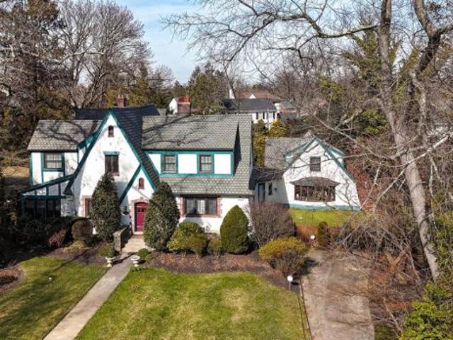 245 E Kings Hwy, Audubon, NJ 08106
