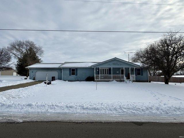 245 E Schlomer Rd, Vincennes, IN 47591