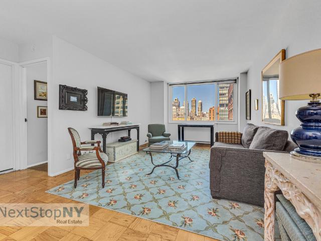 245 East 54th Street, New York, NY