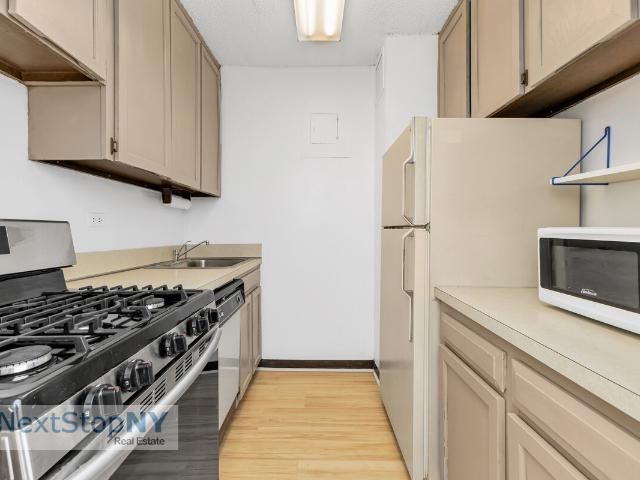 245 East 54th Street, New York, NY