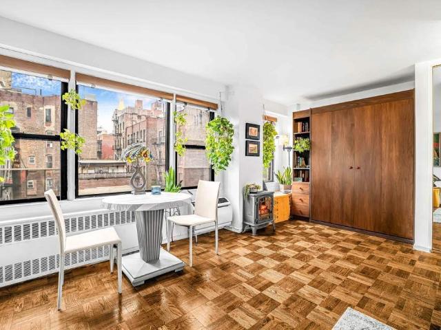 245 East 24th Street, Unit 6B