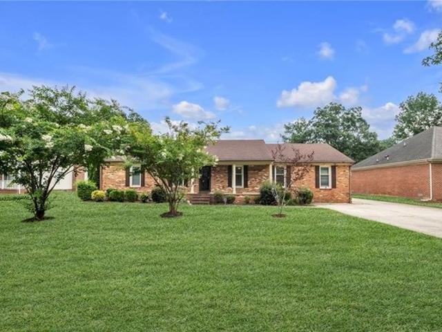 245 Fernwood Farms Rd, Chesapeake, VA 23320