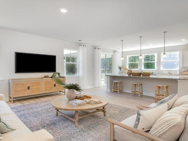 245 Konik St
