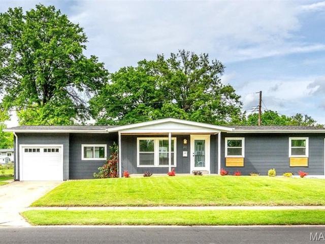 245 Humes Ln, Florissant, MO 63031