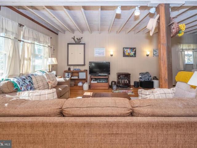 245 Oak Way Road