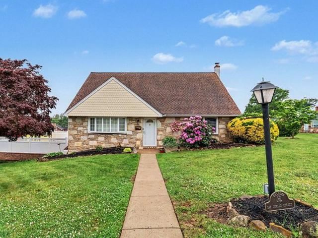 245 Oswald St, Elkins Park, PA 19027