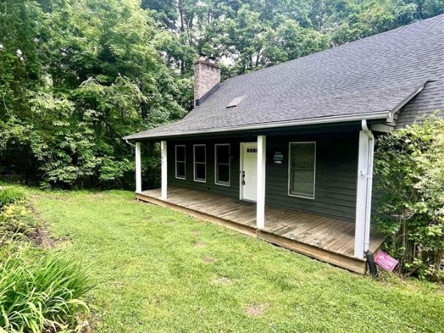 245 Lakeview Drive
