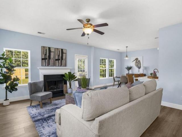 245 Maywood Dr, Moncks Corner, SC 29461