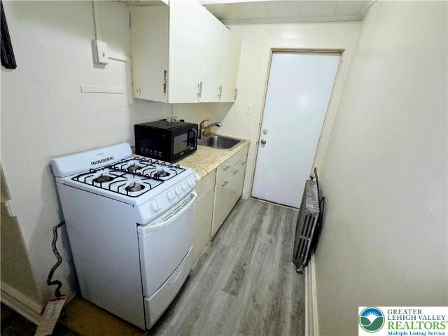 245 N 4th Street 3