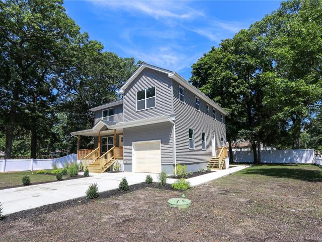 245 New Avenue
