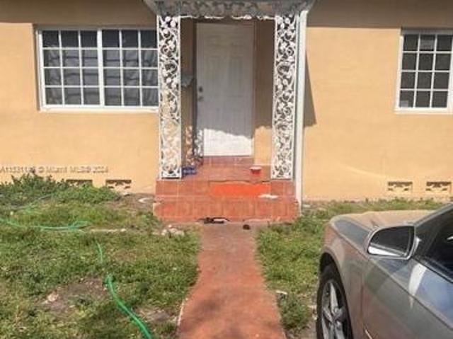 245 NW 131st St, North Miami, FL 33168