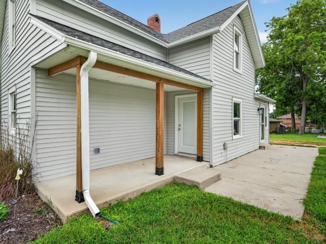 245 NW 2nd Street