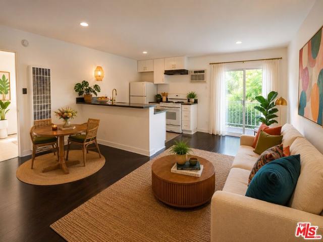 245 S Rampart Boulevard 302