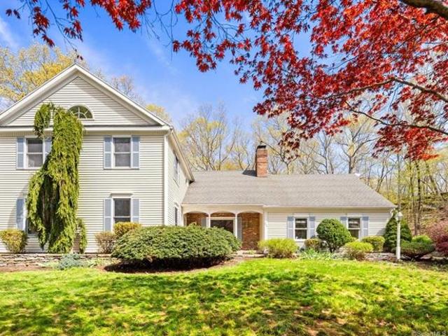 245 Sage Hollow Rd, Guilford, CT 06437