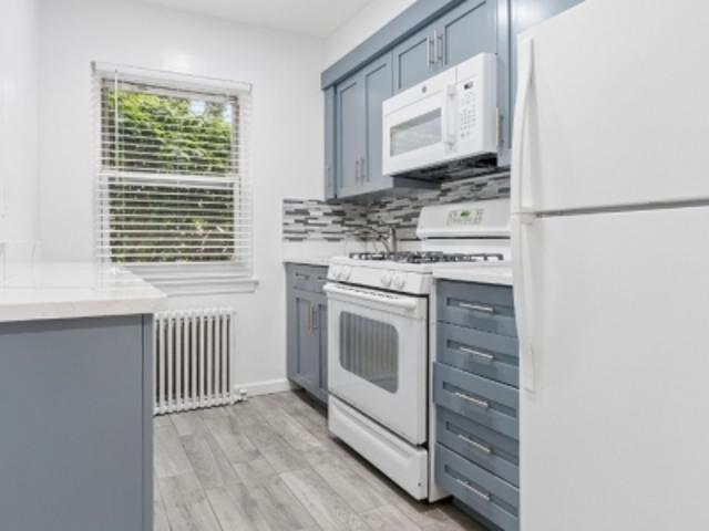 245 Passaic Ave # E9