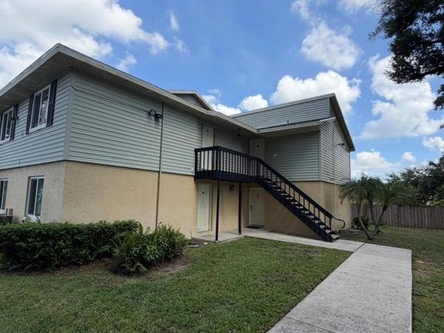 245 Red Maple Pl, Brandon, FL 33510