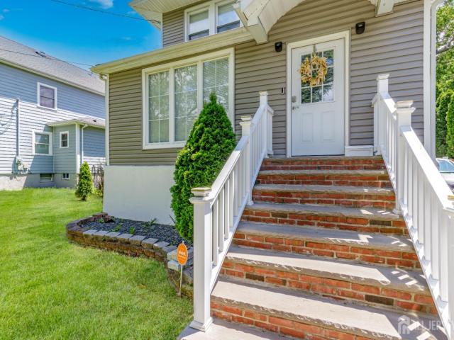 245 W 3 Avenue
