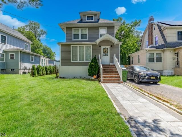 245 W 3Rd Ave