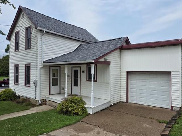 245 W Walnut St, Lancaster, WI 53813
