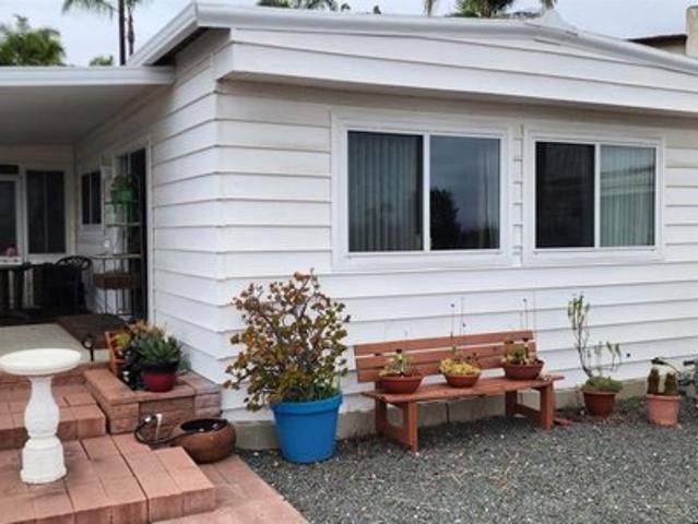 245 W Bobier Dr Spc 6, Vista, CA 92083