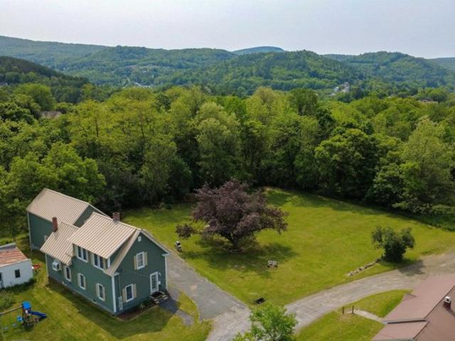 245 Tremont St, Saint Johnsbury, VT 05819
