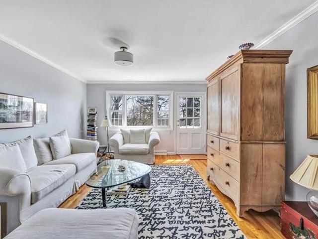 245 Unquowa Rd #46, Fairfield, CT 06824